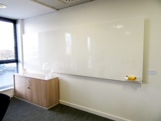 ThinkingWall Large Frameless Whiteboard - Logovisual Ltd